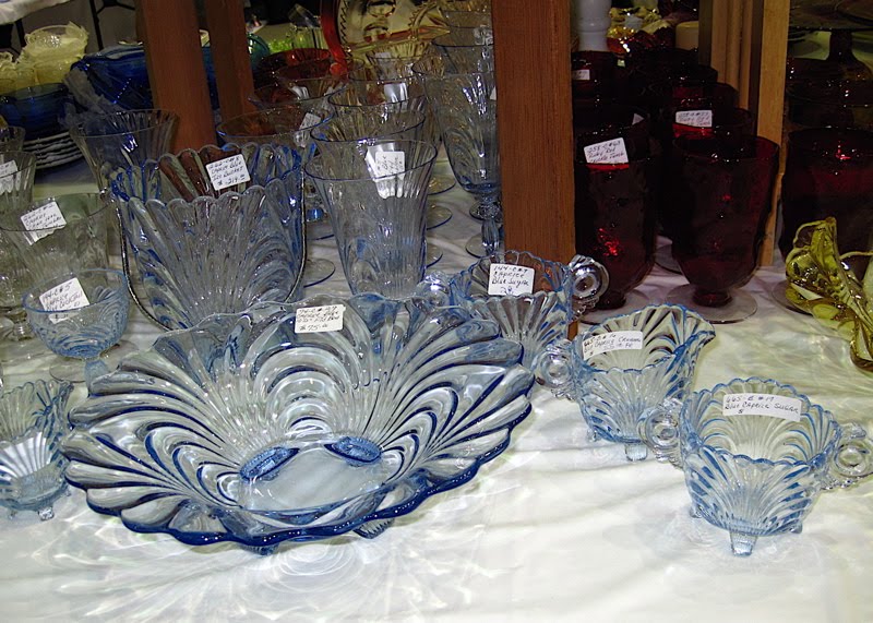 Tea With Friends: A visit to the Depression Glass Show