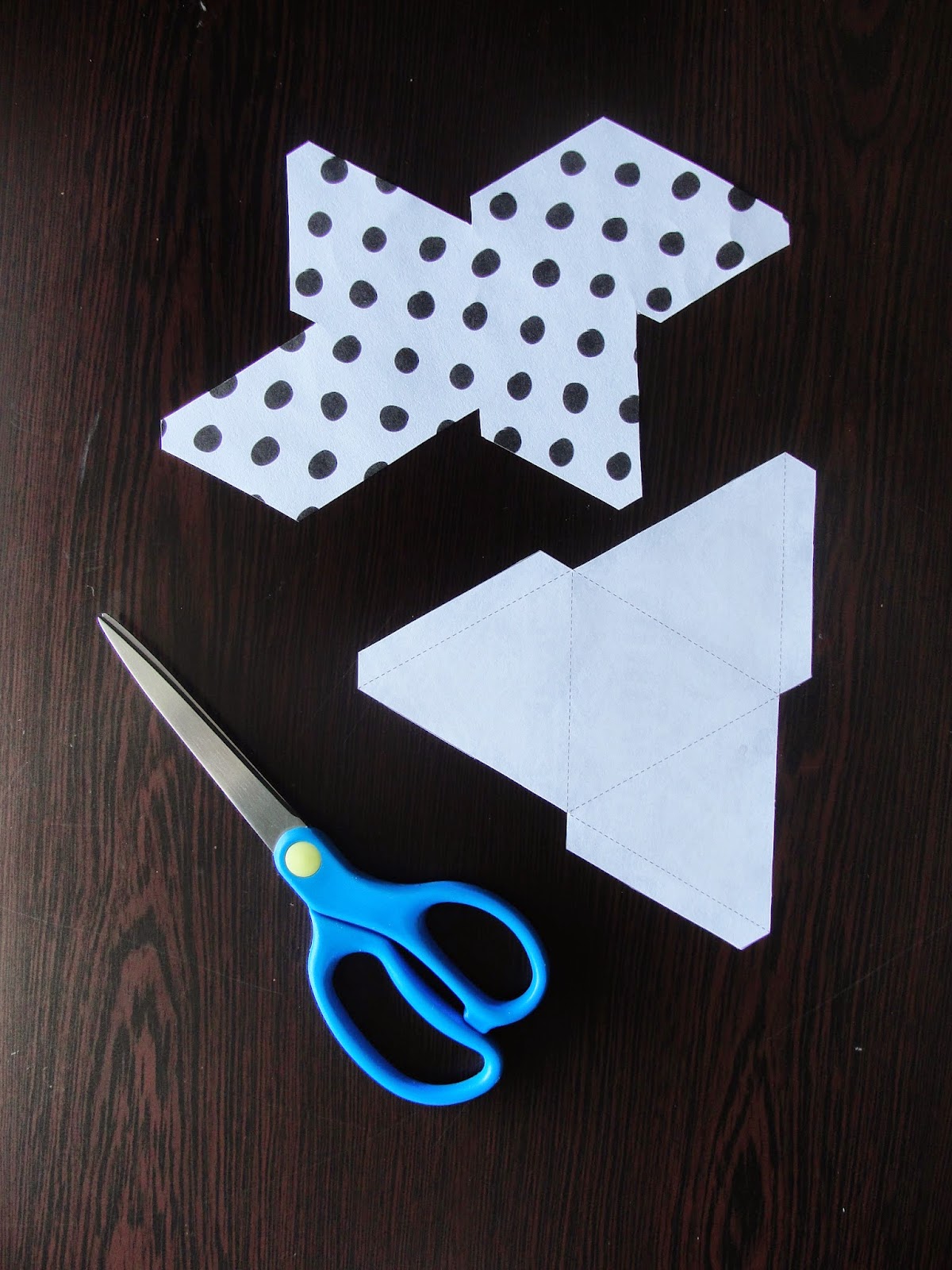 to the fullest...: DIY Geometric Mobile