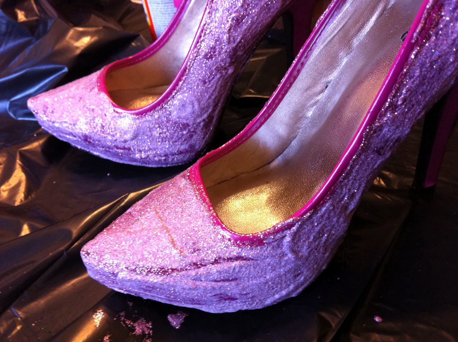Because It Sparkles: Modge Podge + Glitter + Shoes
