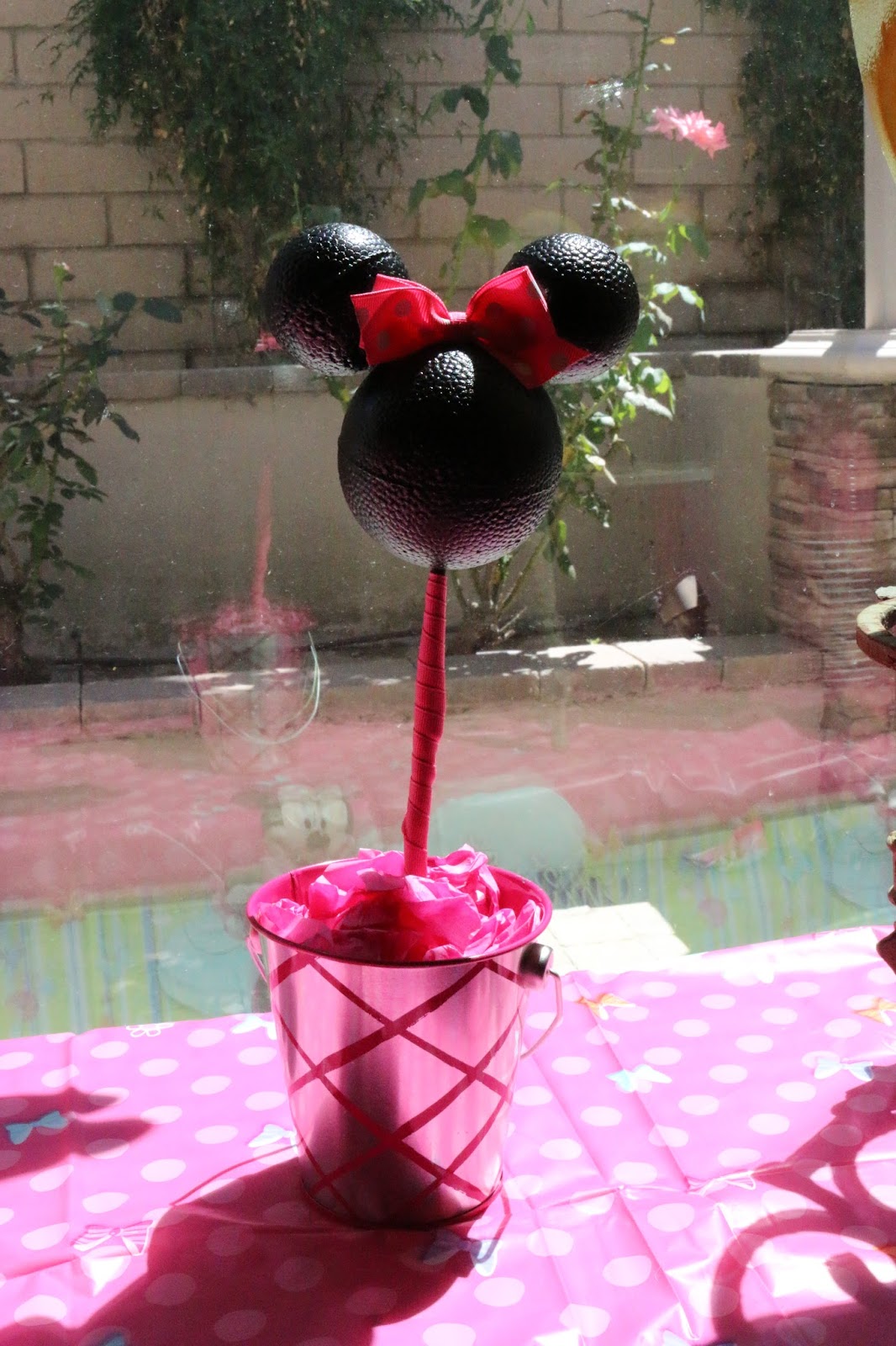 Mickey/Minnie Mouse On a Stick