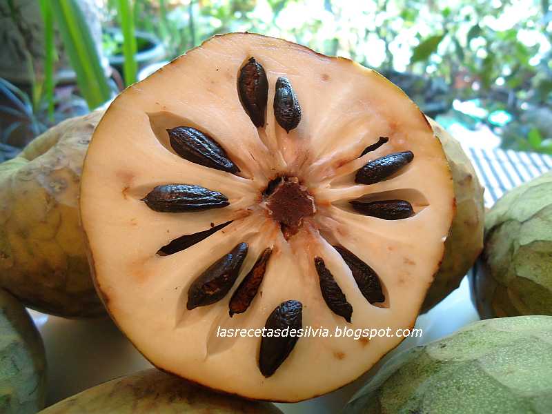 Las recetas de Silvia: Propiedades de la Chirimoya o Guanábana