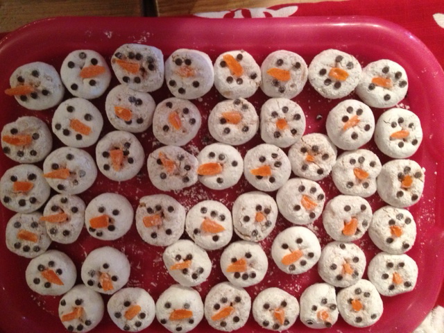 Life's a Bowl of Cherries: Snowman Snacks
