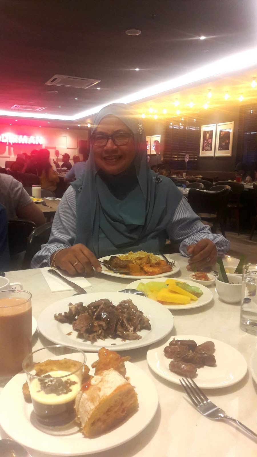 BERBUKA PUASA DI SUDIRMAN CAFE, EDC HOTEL KUALA LUMPUR