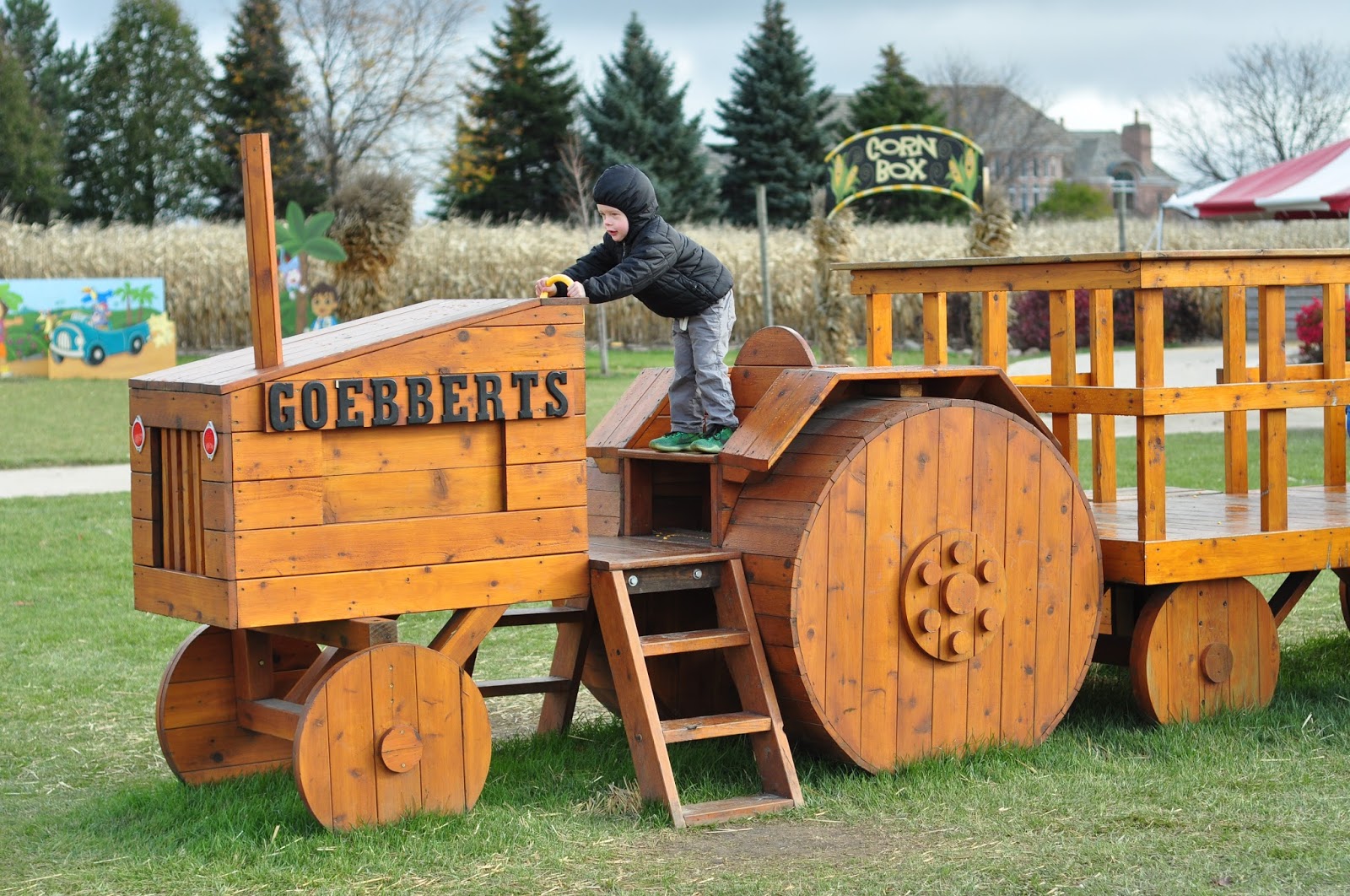Kickin it with The Kalitas: Goebbert's Pumpkin Farm