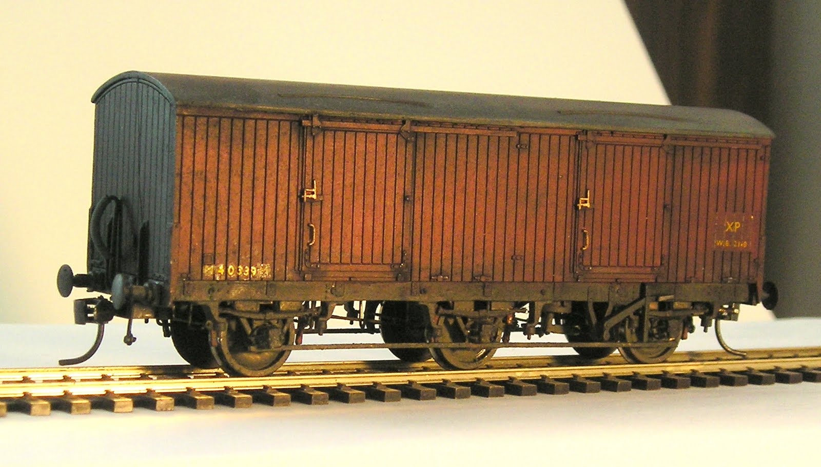 British Model Railway Club of Montreal: Chivers LMS 6 Wheel Fish Van