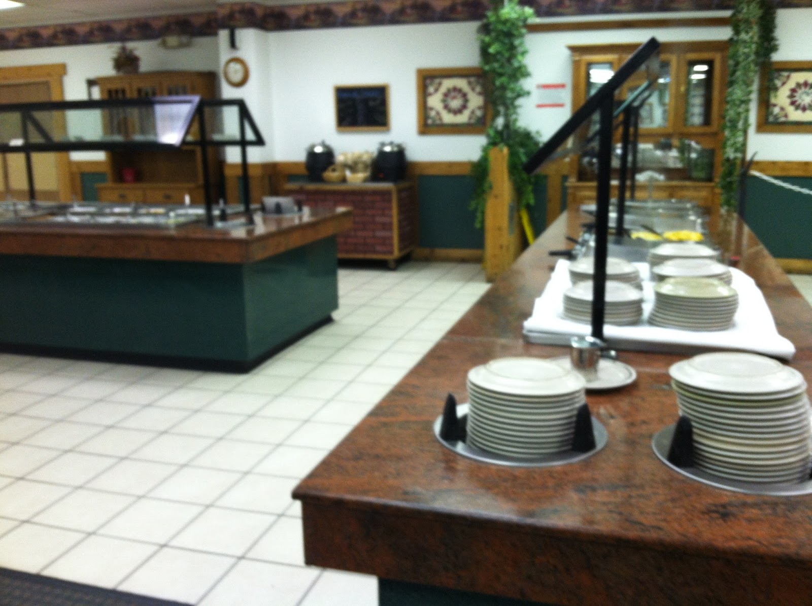 Lab Rats Chow Down: Out of town special: Amishland Red Barn Buffet