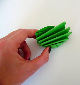 Mama's Gone Crafty: Easy Method When Building any DIY Giant Paper Flower