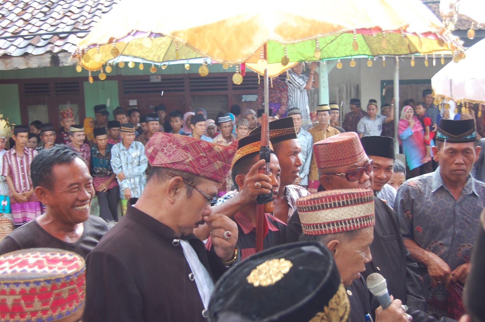 Rovel Rinaldi Buay Semenguk : SEBATANAGAN GAWI LAMPUNG SUNGKAI BUNGA MAYANG