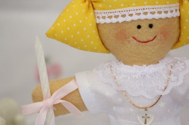 MI HOGAR DE PATCHWORK: Felty - Muñeca Primera Comunión