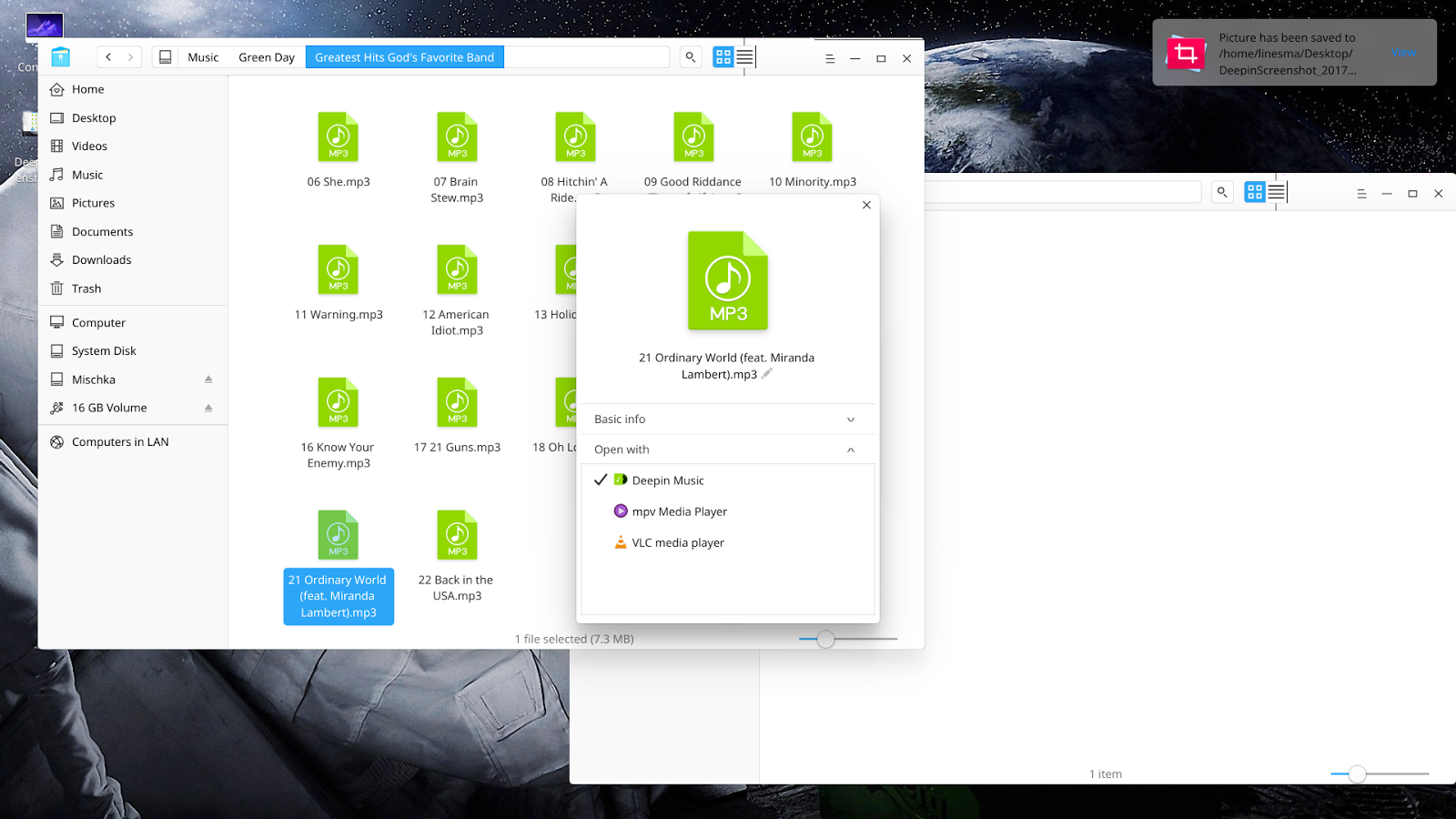 Manjaro and Deepin Desktop 15.5 - Elegance Redefined