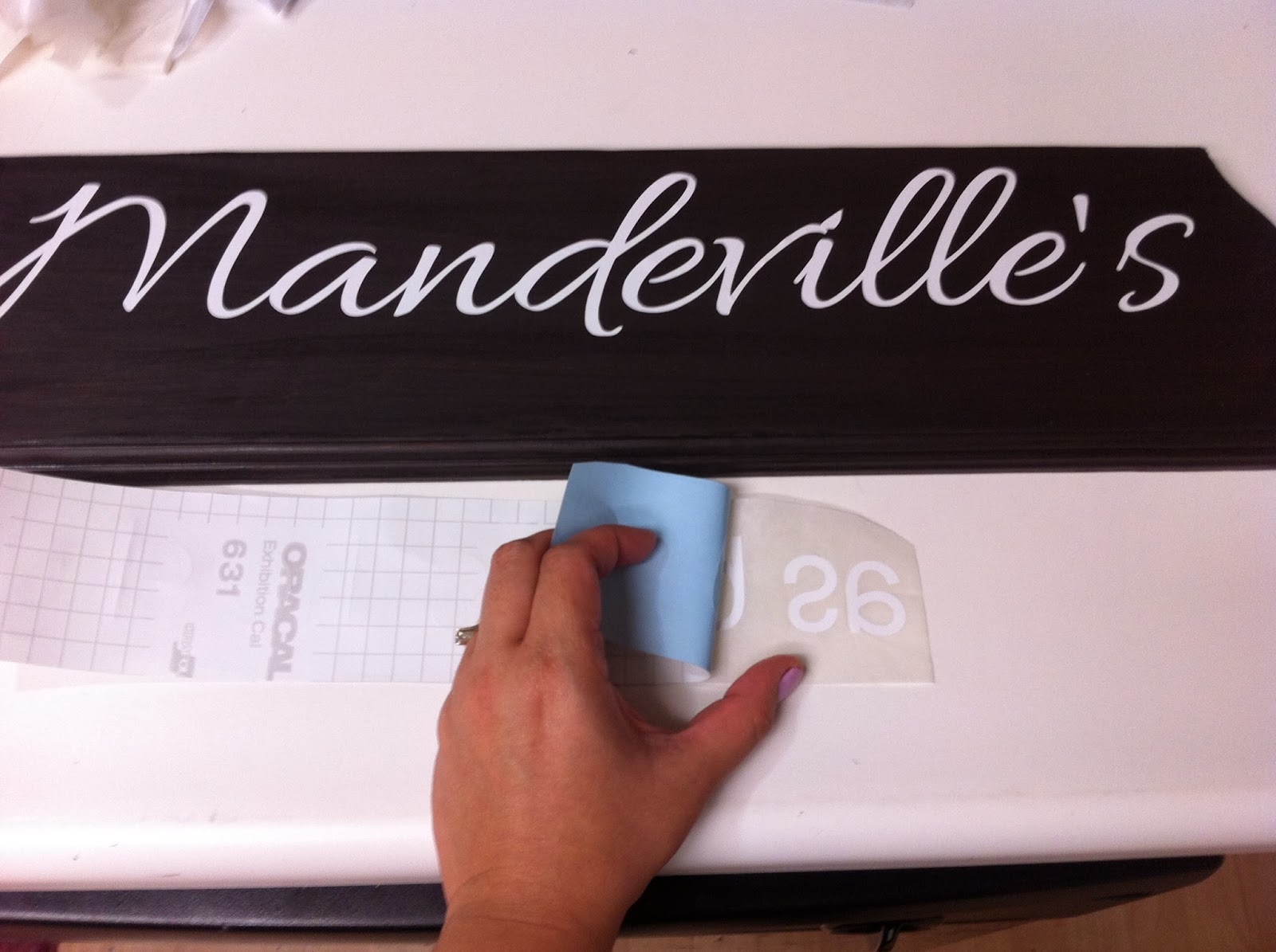 DIY Family Signs - A Bountiful Love