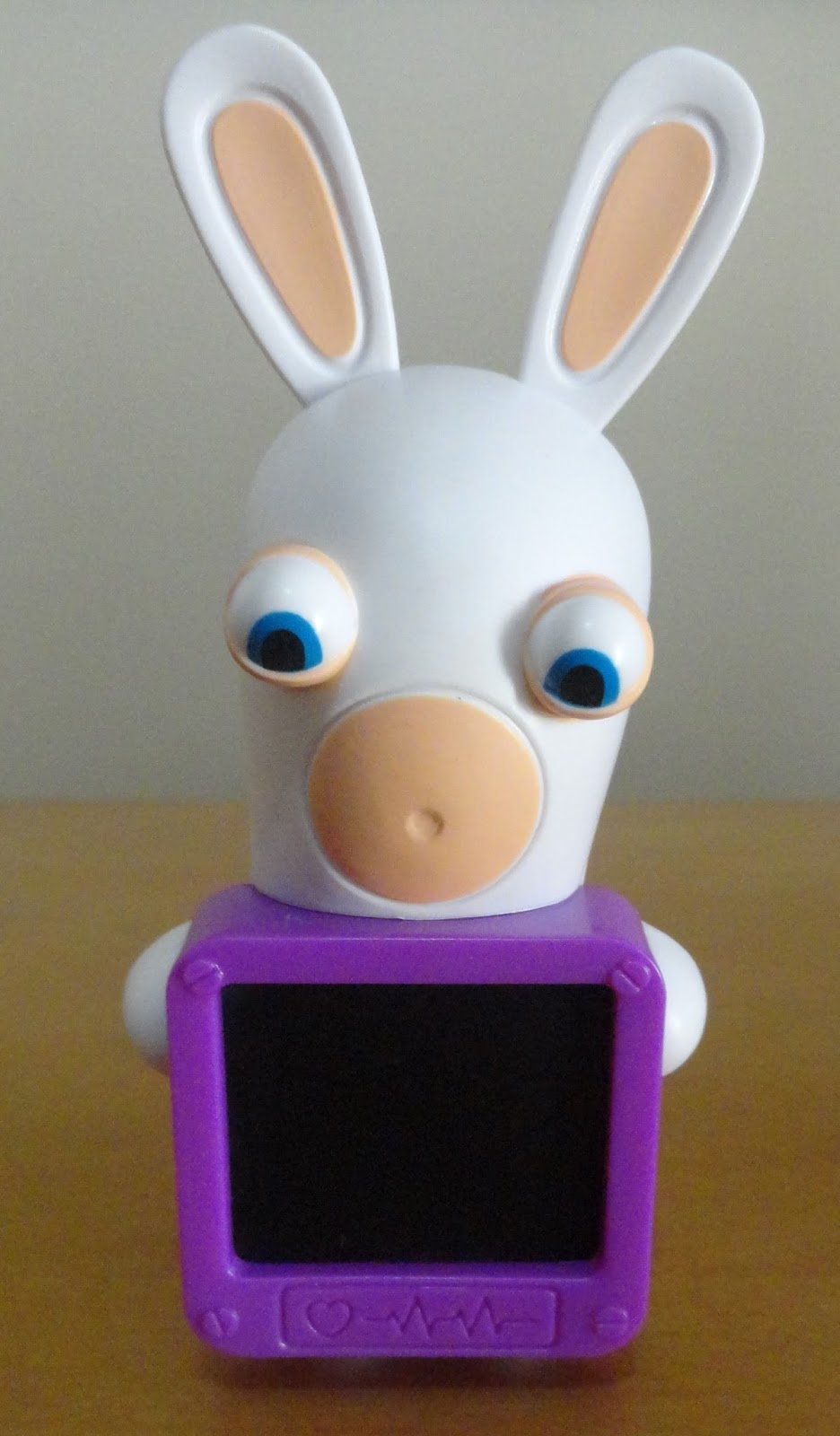 Vida de Leleca: NOVOS BRINQUEDOS McDONALD´S RABBIDS AGOSTO 2015!!!