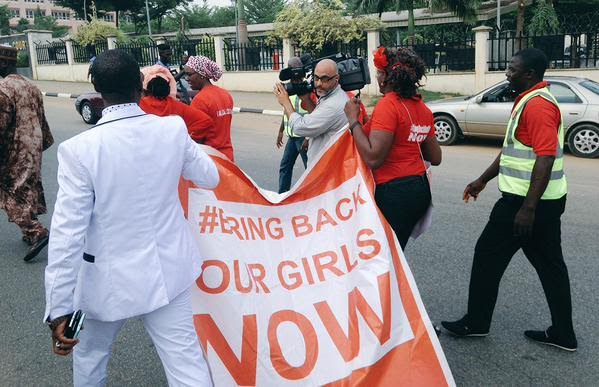 Photos: BBOG group march to presidency to see Buhari