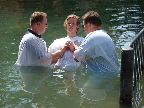 Apakah Pembaptisan Bisa Mempengaruhi Keselamatan?