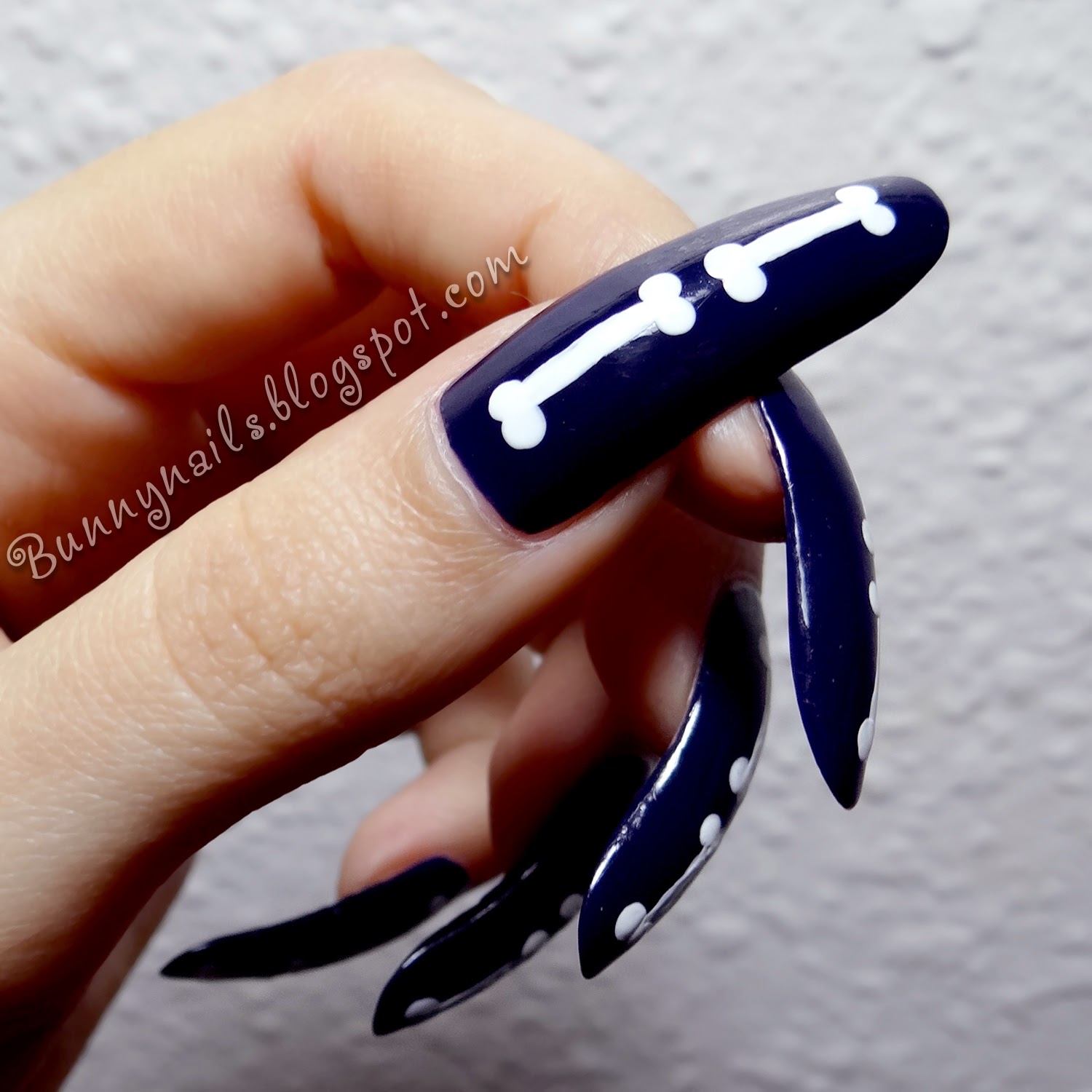 Bunny Nails: Skeleton Nail Art - Tutorial