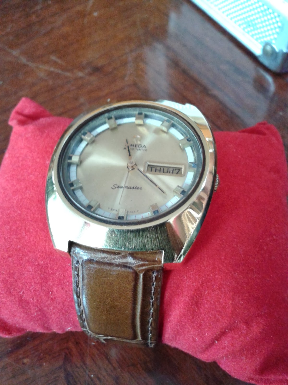 Badai Mencak Kelambit Biru: Koleksi jam lama berjenama , Patek Philippe ...