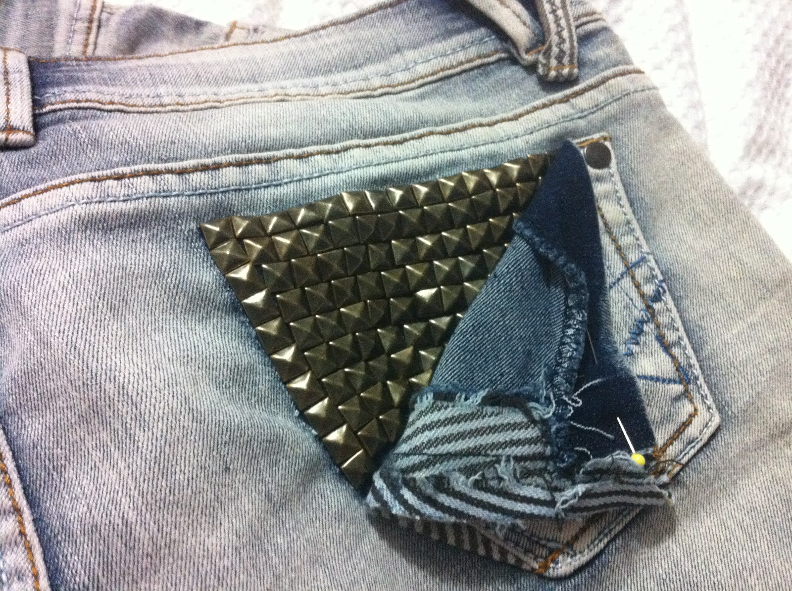 FLORENCE DIAMOND: DIY: STUDDED POCKET