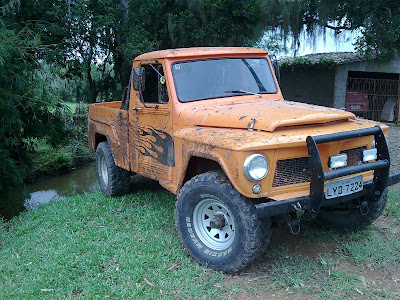 Jeeps e Carros Antigos: Pick-up Rural F-75
