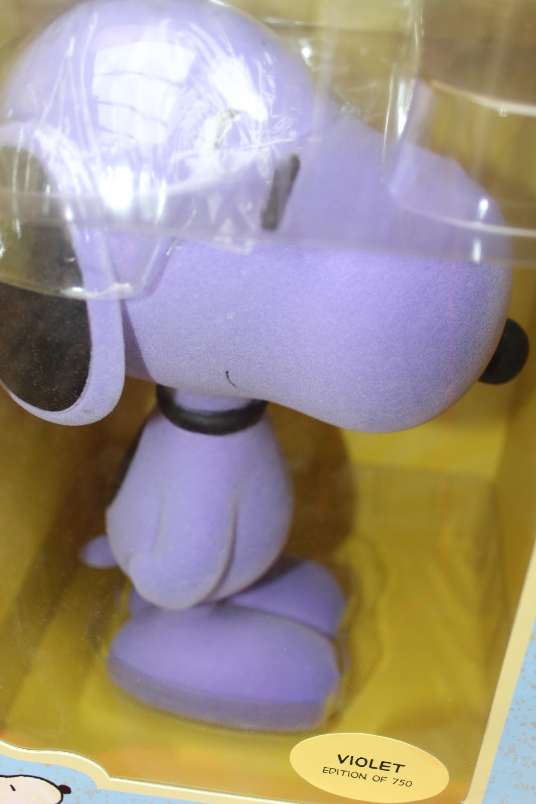Future Figures: Peanuts Snoopy Limited Edition Violet Flocked Vinyl Figure