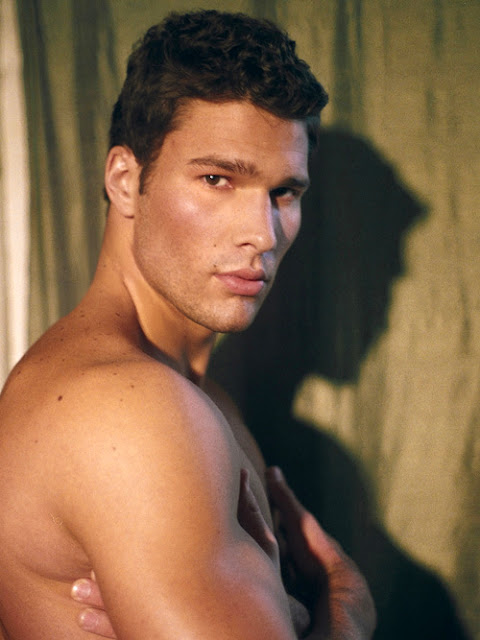 L'Homme du Jour: AARON O'CONNELL