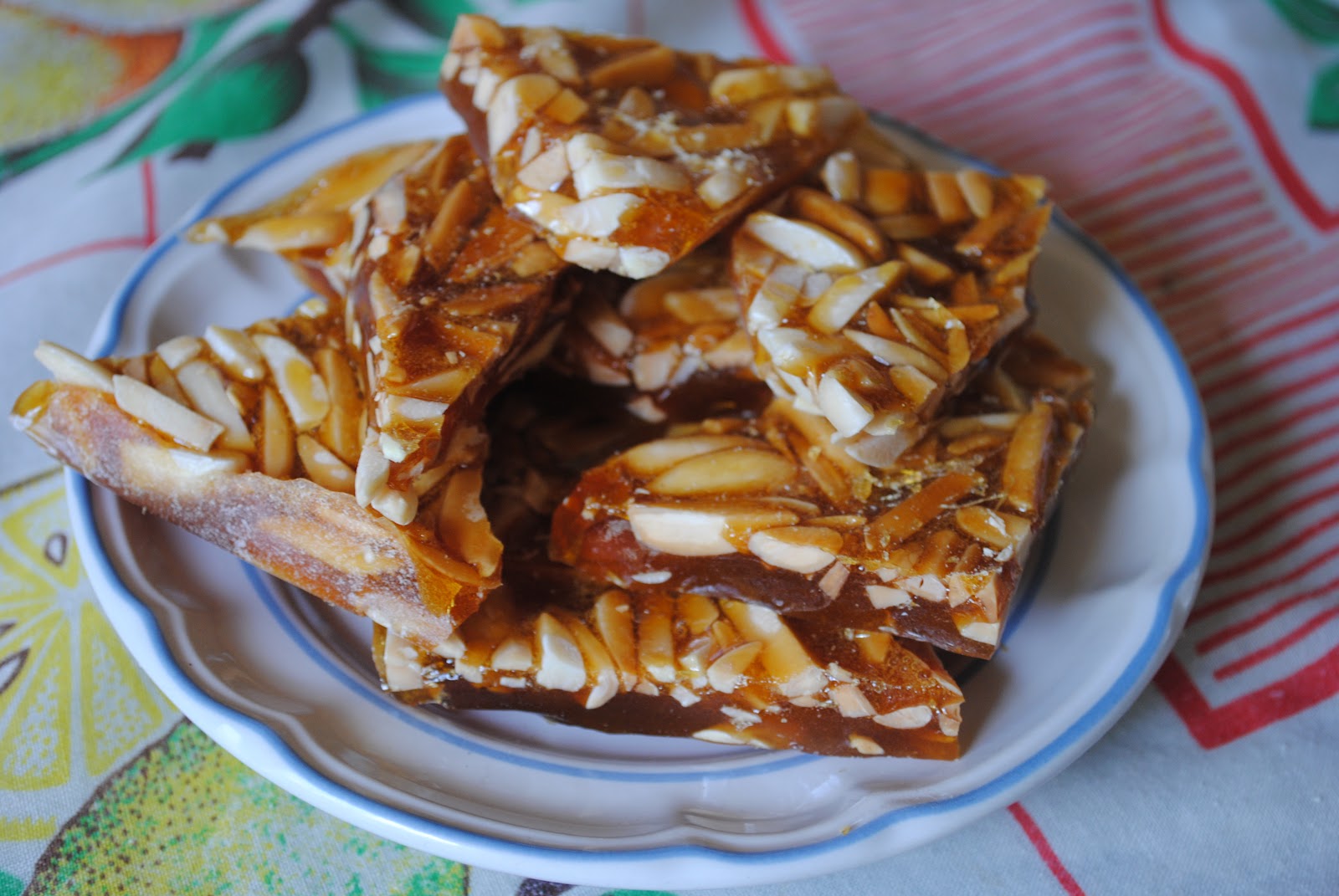 LaBelleMadeleine: Italian Traditions: Croccante Recipe