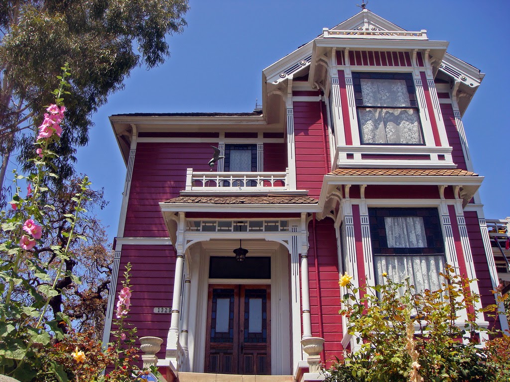 Uma visita à verdadeira Mansão Halliwell - Charmed Gallery