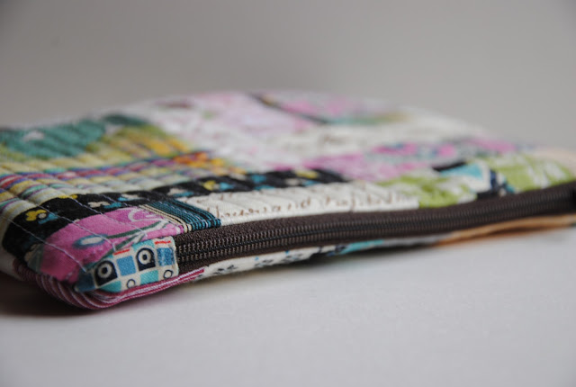 1/4" mark: Patchwork Zippered Pouch