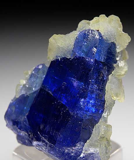 How to Buy Gemstone - Tanzania - GemsDiscover