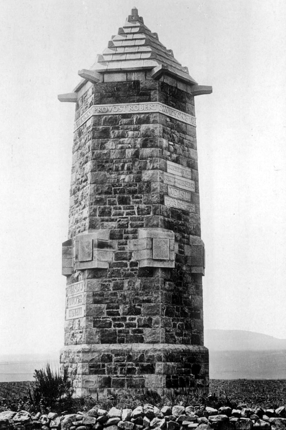 Tour Scotland: Old Photograph Battle of Harlaw Monument Scotland