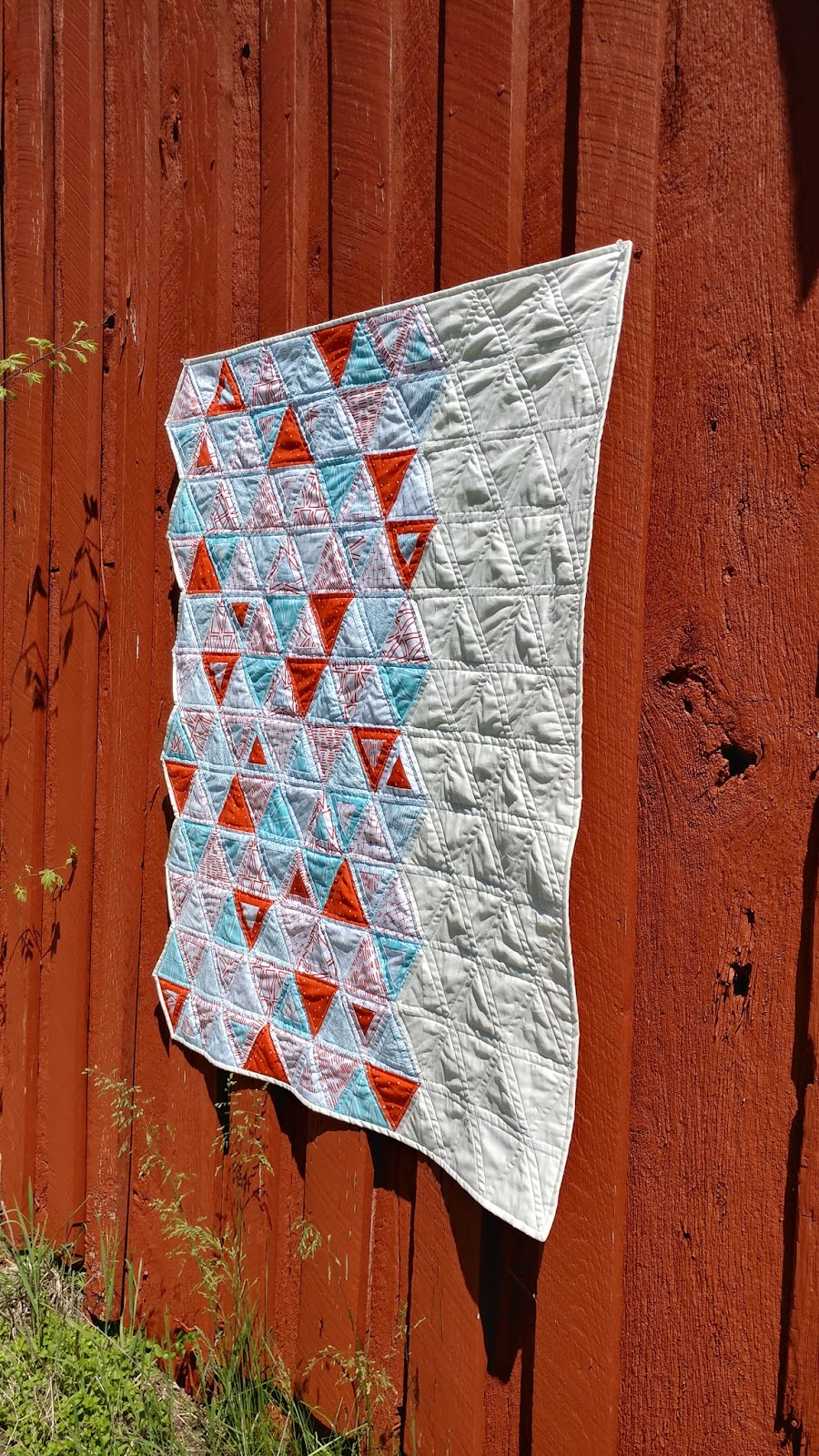 Slice of Pi Quilts: Rough Around the Edges Quilt