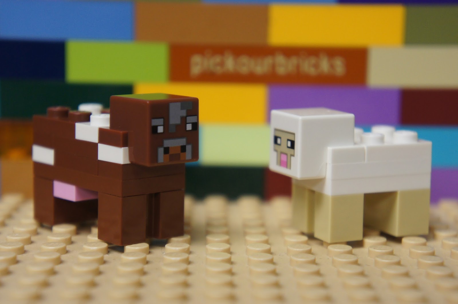 LEGO Minecraft Animals COW and SHEEP Minifigure s Accessorie s ~ stores ...