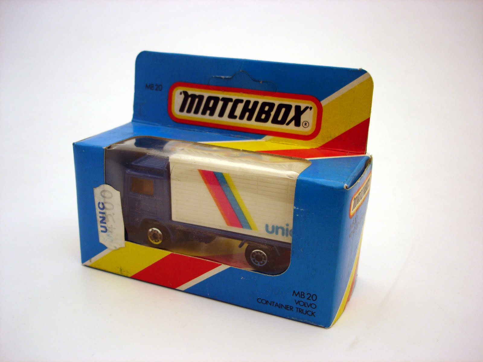 Matchbox Memories: Matchbox MB-20 Volvo Container Truck – UNIC