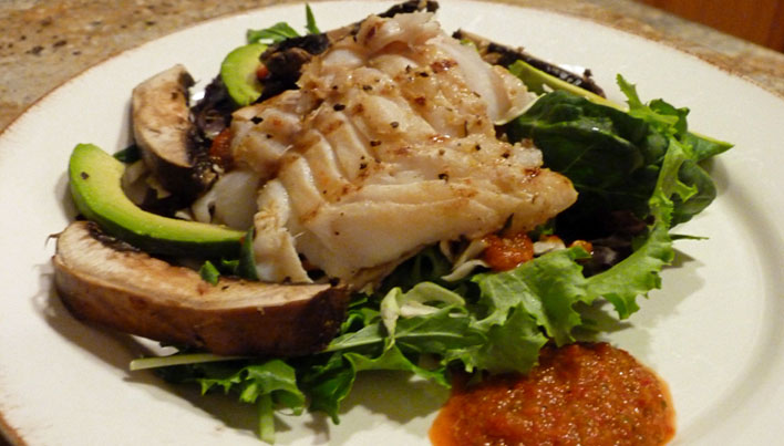 Vicky's Online Cookbook: Sesame Ginger Salad with Grilled Fish