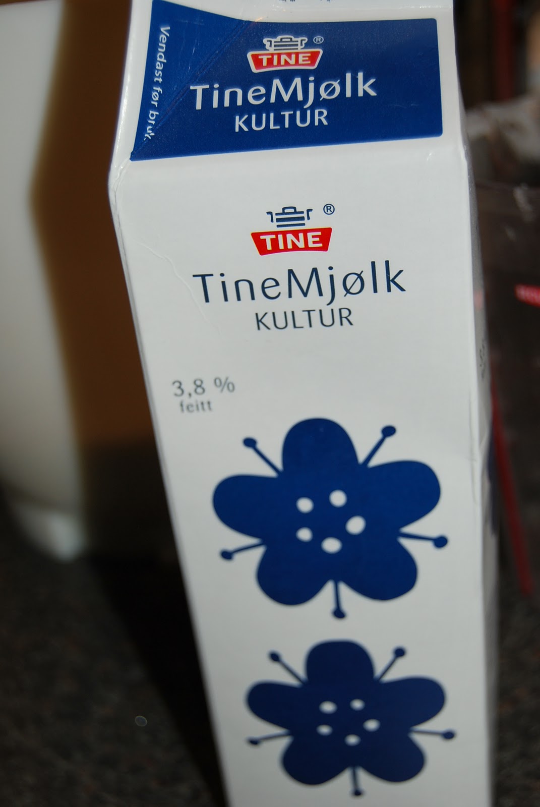 Slaters matBlogg: Surmelkskake