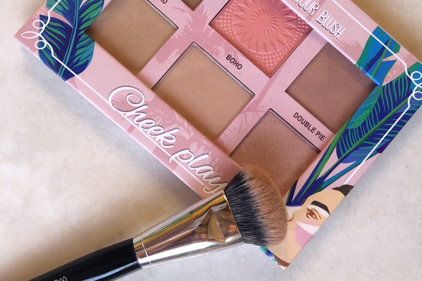 Resenha Cheek Play - Ruby Rose - Lorena Rávilla