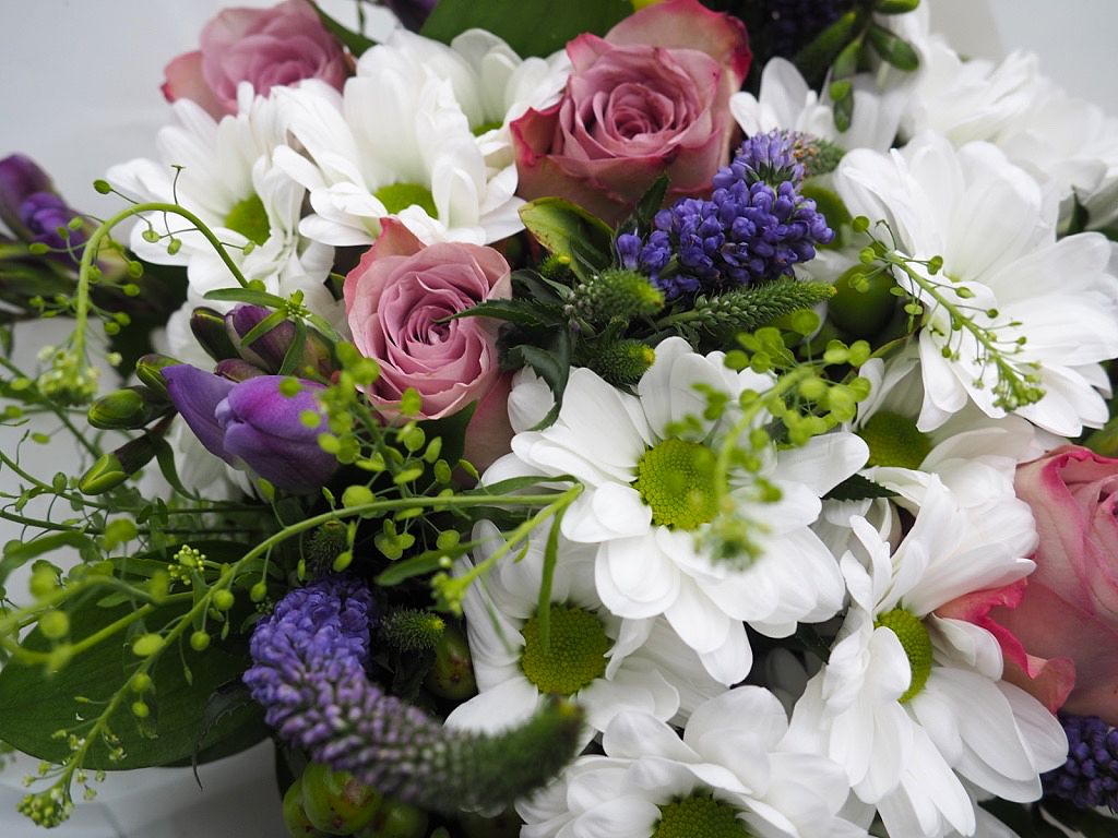 Blossoming Gifts Mothers Day Bouquet PLUS discount code! | hannatalks