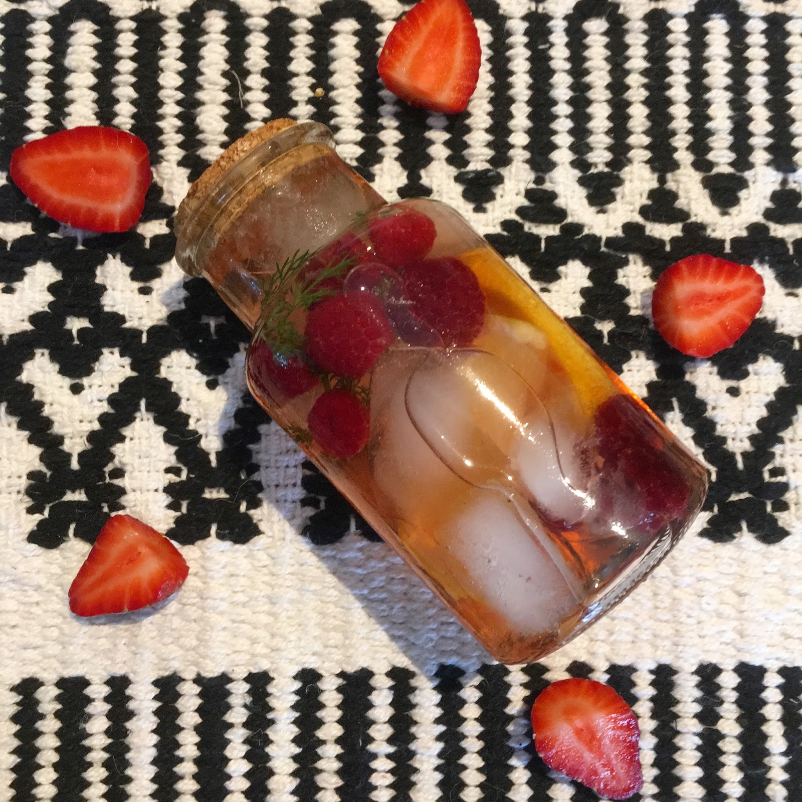 The Events Blogger: Cocktail Recipes - Jars & Jugs