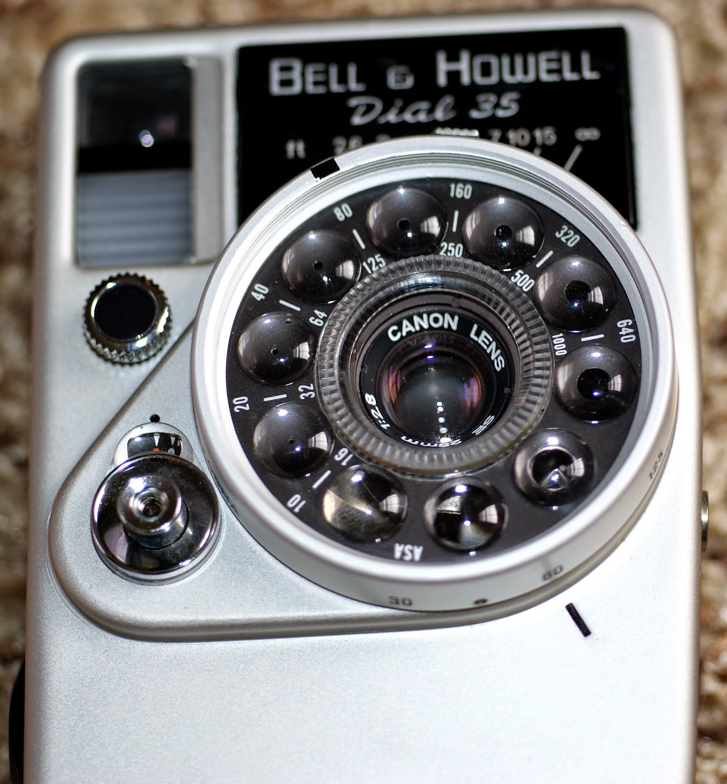 The Chens: The User's Review: Bell & Howell DIal 35 (= Canon Dial 35 2 ...