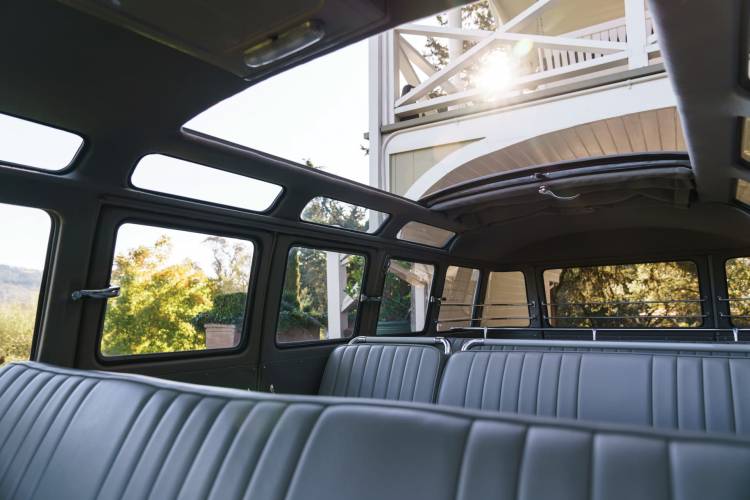 Diario Automotor: Volkswagen Kombi 23 ventanas por 180.000 u$s