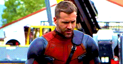 nudemalestars: Ryan Reynolds Deadpool bulge - paquete