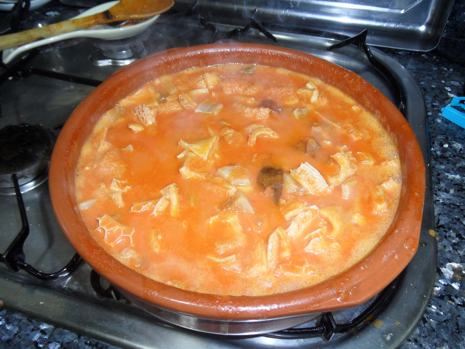Cocina 3 Generaciones: CALLOS CON CAP I POTA (RECETA DE LA IAIA)
