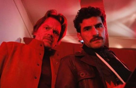 Informaţii cu Măsură: Comrade Detective comedie americană cu actori români