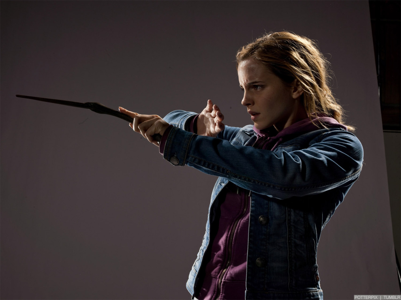 Emma Watson Updates: November 2011