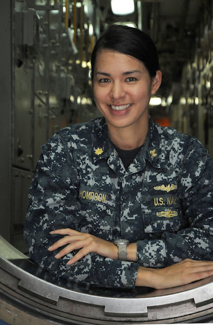 Submarine Matters: Woman in US Navy Submarines!