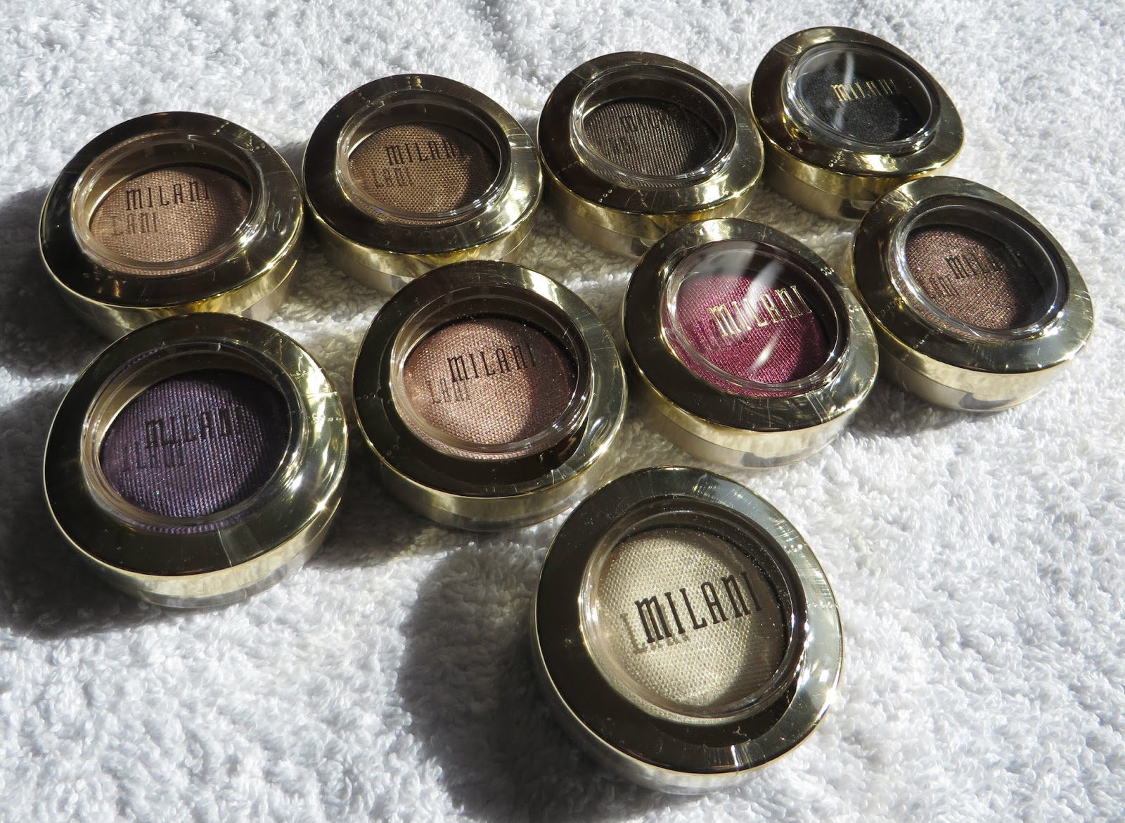 *Nina's Bargain Beauty*: Milani Bella Eyes Gel Powder Eyeshadow Review