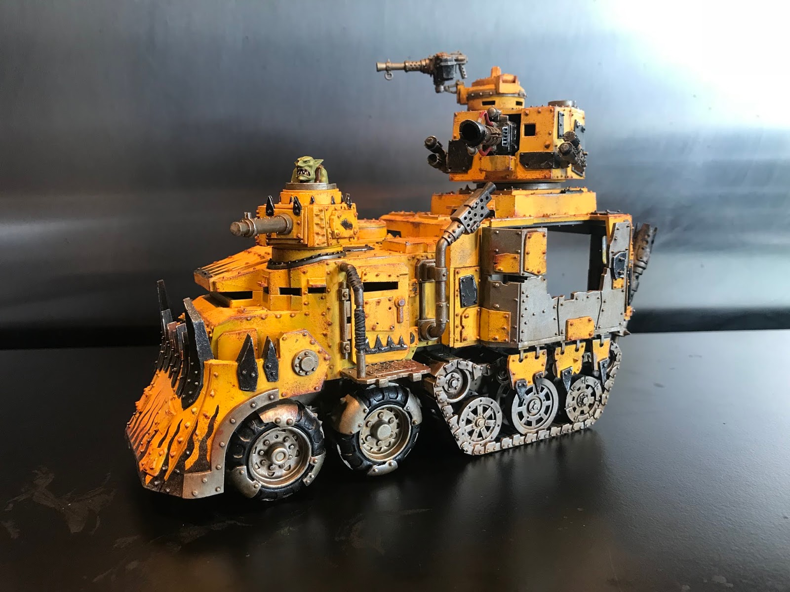 Battle Bunnies: Bad Moon Orks: Battlewagon