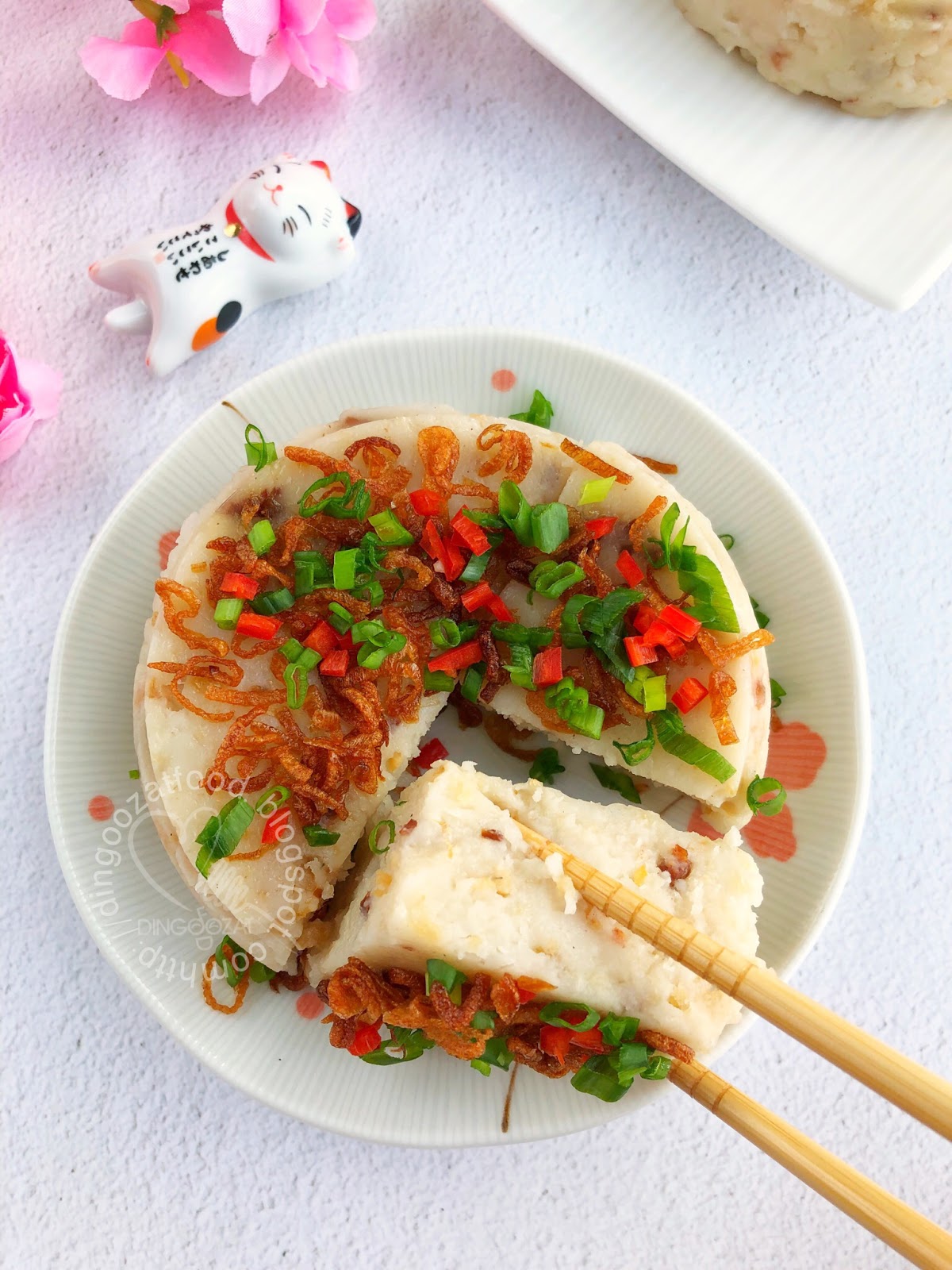 Miki's Food Archives : Steamed Radish Cake aka Carrot Cake/ Lo Bak Go 蒸萝卜糕