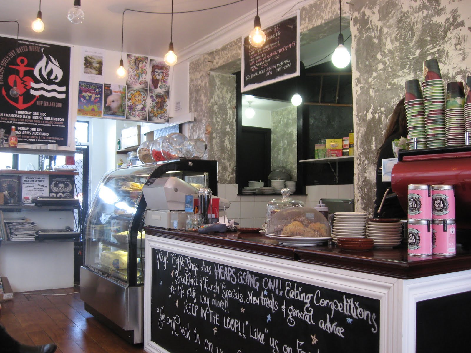 Review: Vinyl Coffee Shop | Nom Nom Panda