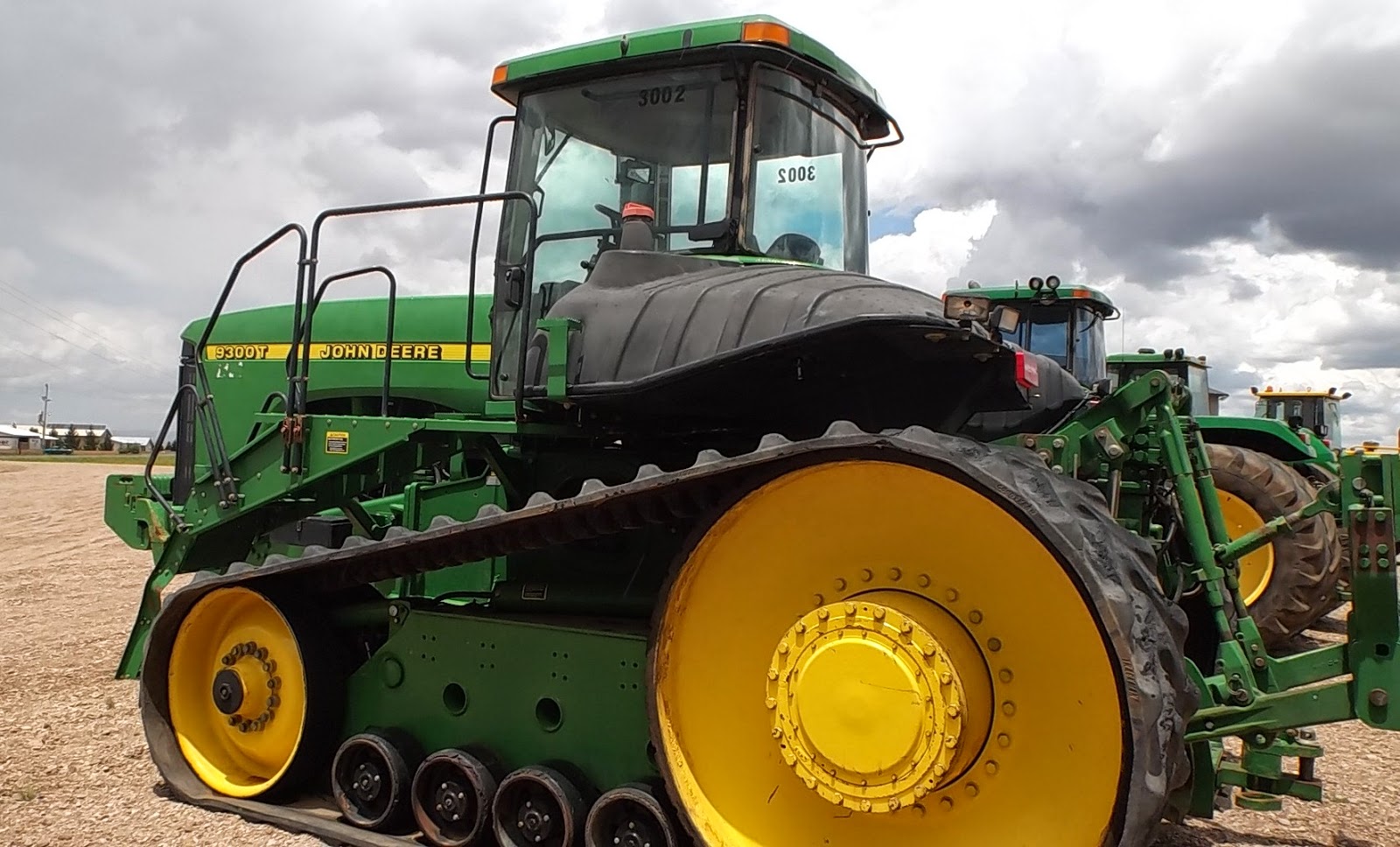 MAQUINARIA AGRICOLA INDUSTRIAL: Tractor Oruga John Deere 9300T