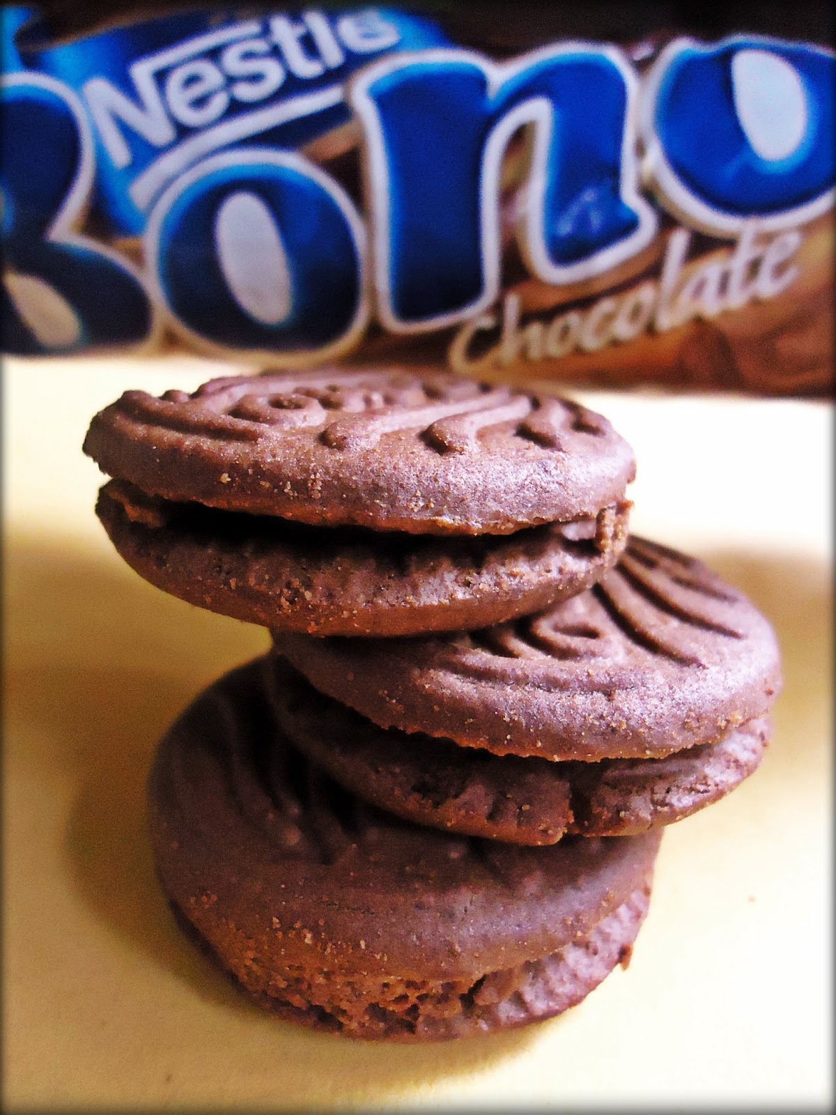 Chocosophy: Nestle Bono Chocolate Biscuit